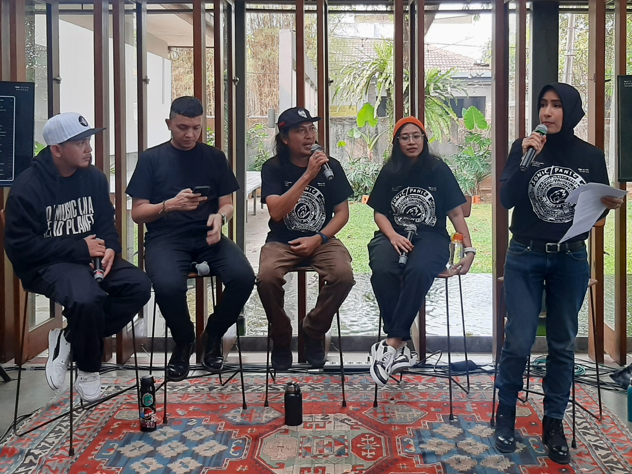 "Sonic/Panic", album bertema iklim dari 13 musisi Indonesia