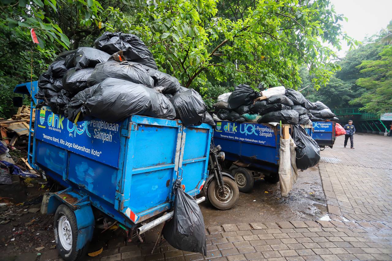 Satgas darurat masih temukan sampah campur aduk di TPS Kota Bandung