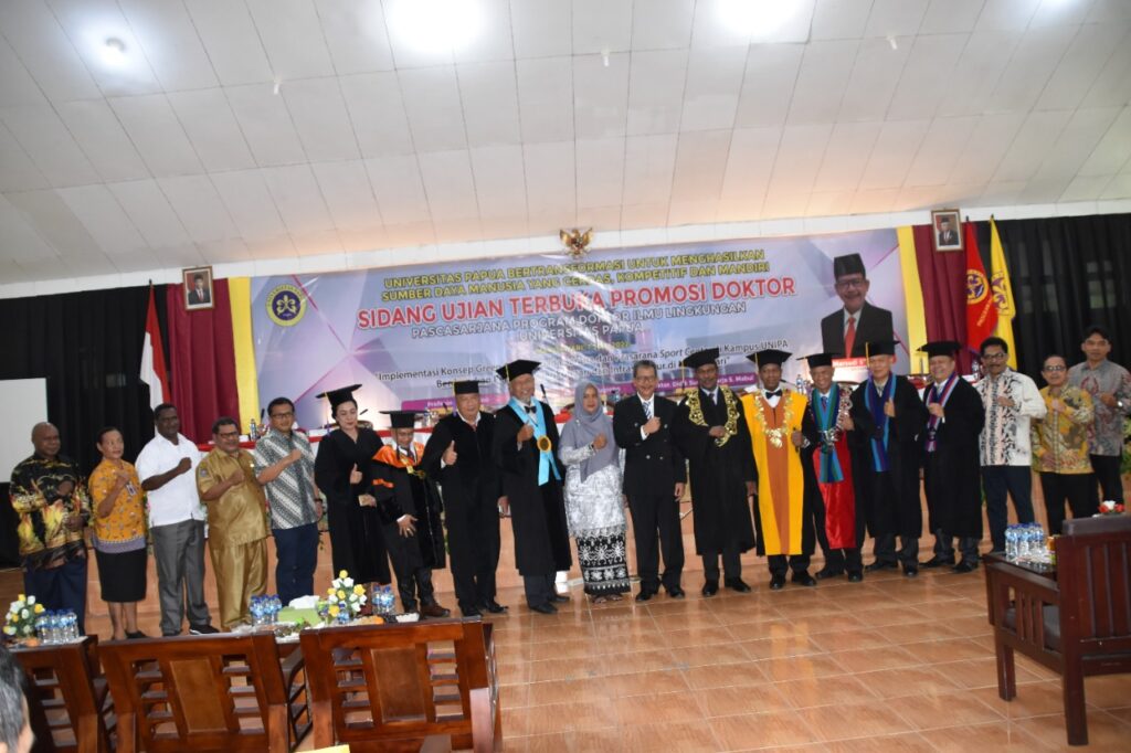 Marsudi doktor ilmu lingkungan pertama di Universitas Negeri Papua
